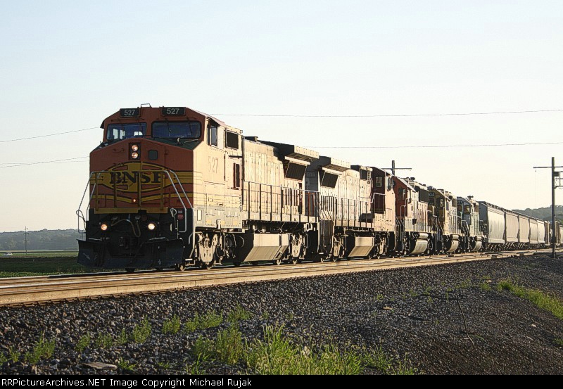 BNSF 527